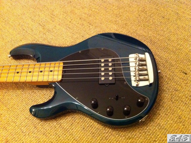 Musicman Stingray 5 Bass Left handed 5 String - Item MI-100803 for sale ...