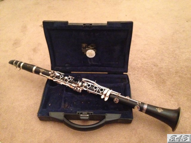 Buffet E11 B Flat Clarinet - Item MI-100649 for sale on SellMyClarinet