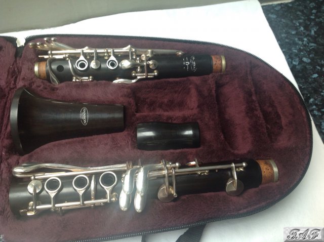 Hanson T5 entry level professional B flat clarinet - Item MI-100767 for ...