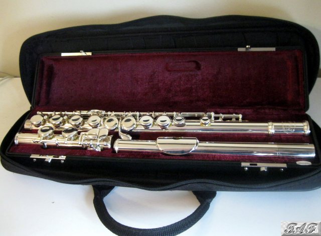 Jupiter JFL-511 Flute - Item MI-100318 for sale on SellMyFlute
