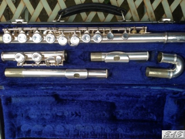 Blessing Student Flute with Curved Head Joint - Item MI-100590 for sale ...