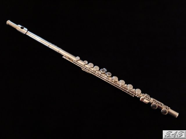 Hernals s100 Flute Made in Japan - Item MI-101039 for sale on SellMyFlute