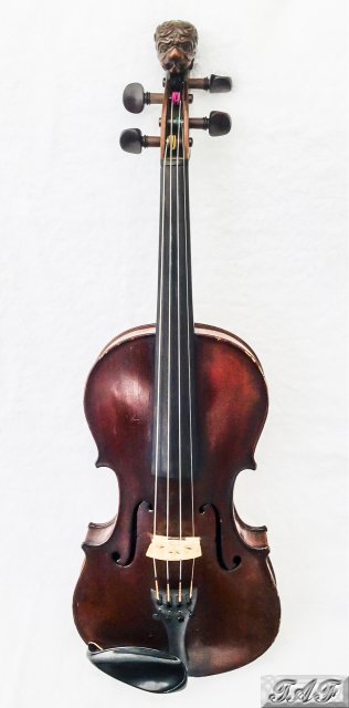 Lions head scroll Violin - Item MI-101066 for sale on SellMyViolin